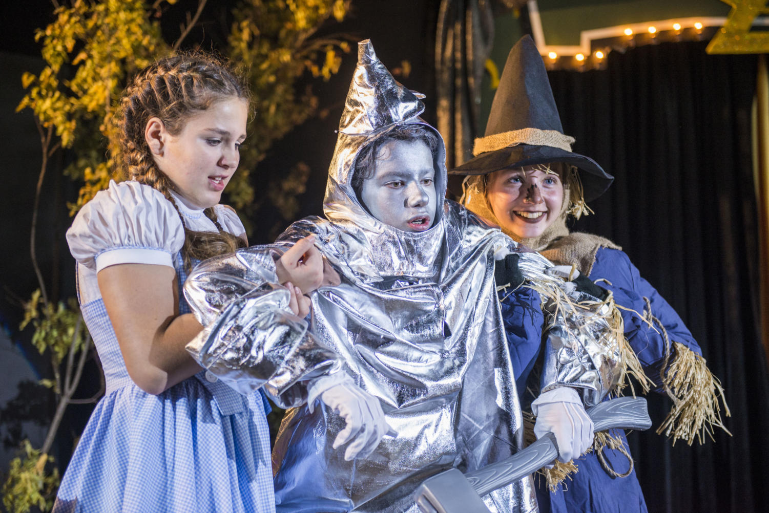 7th and 8th Grade Theatre Perform “Oz” – The Mane Edition